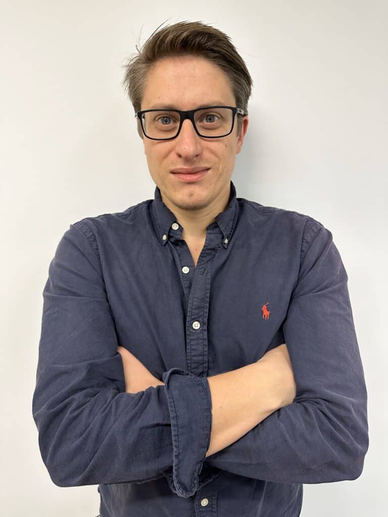 Meet the Team of Experts - Lewis Woolcott