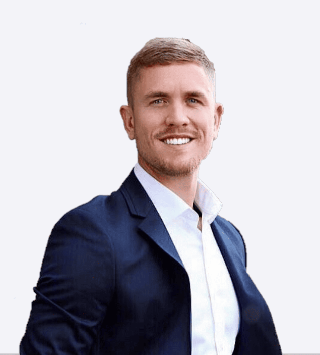 Meet the Team of Experts - Lewis Woolcott